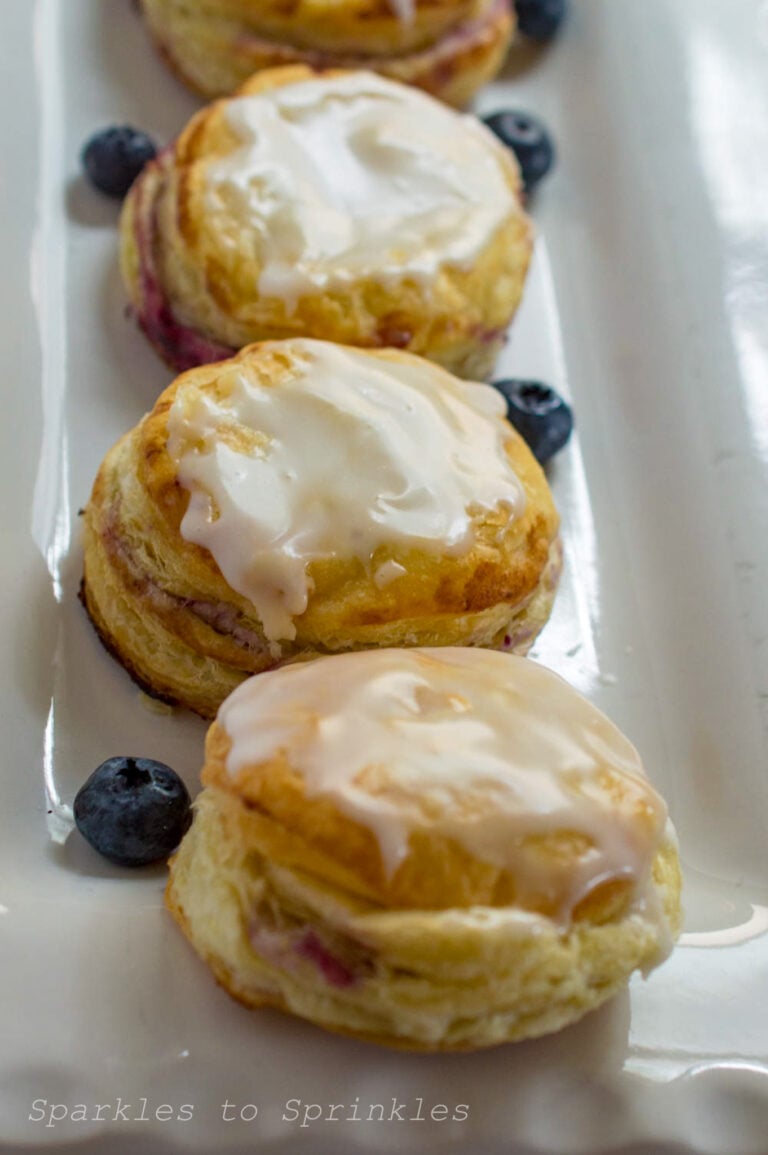 Blueberry Lemon Cronuts - Sparkles to Sprinkles Blueberry Lemon Cronuts ...