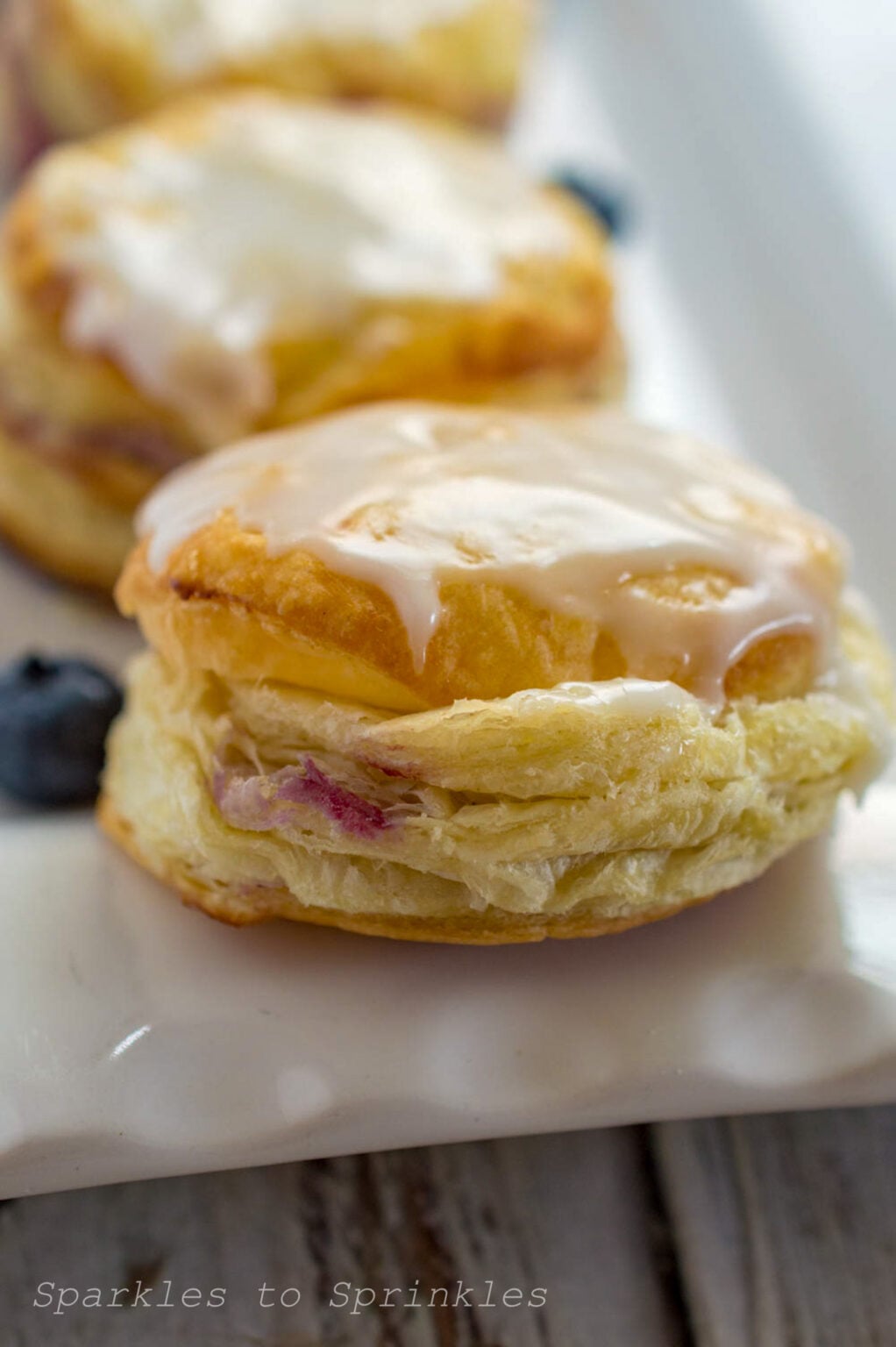 Blueberry Lemon Cronuts - Sparkles to Sprinkles Blueberry Lemon Cronuts ...