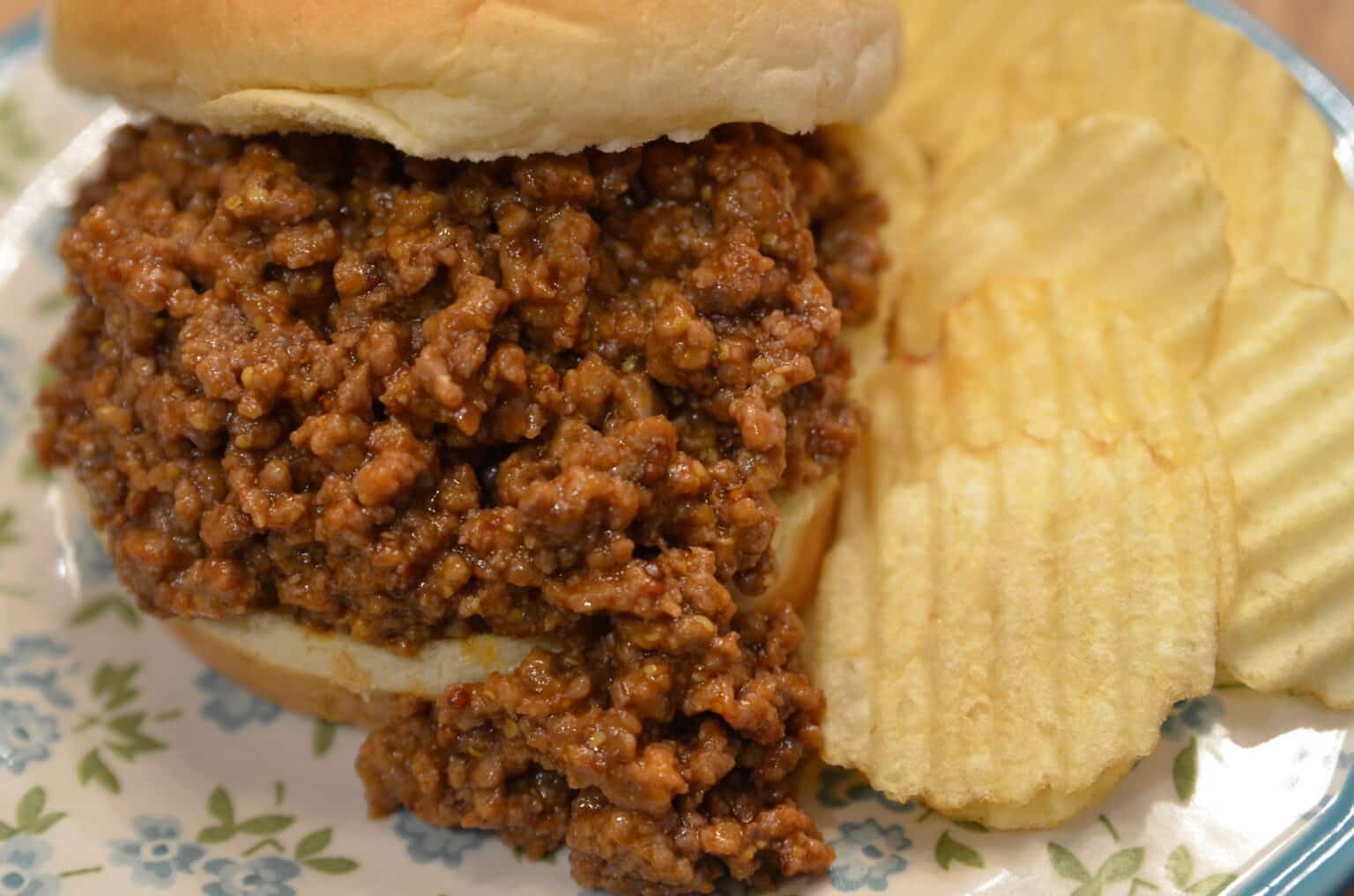Homemade Raspberry Iced Tea That's Sweet, Refreshing, and Easy ...