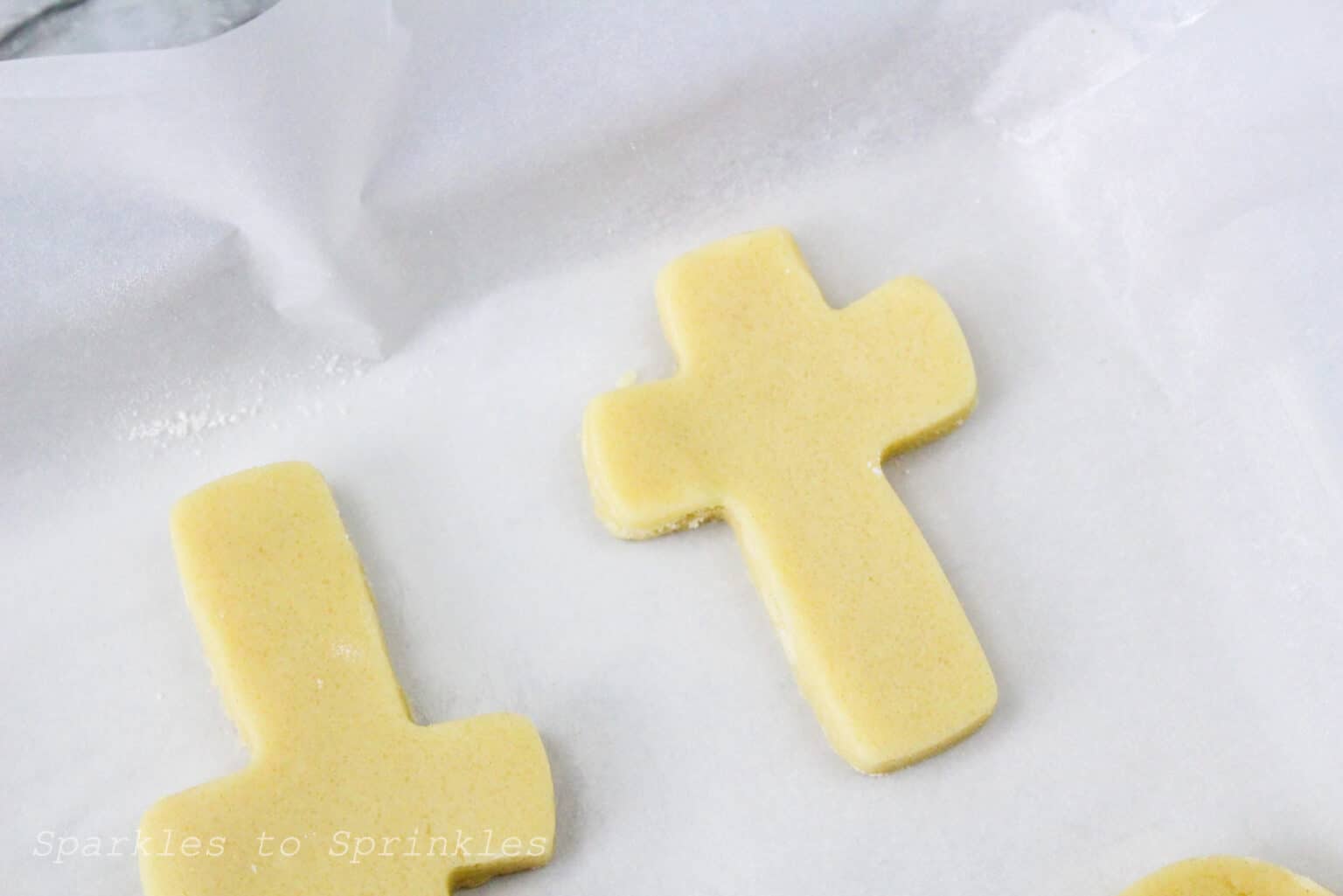 Easy Cross Sugar Cookies with Royal Icing (Perfect for Easter or ...
