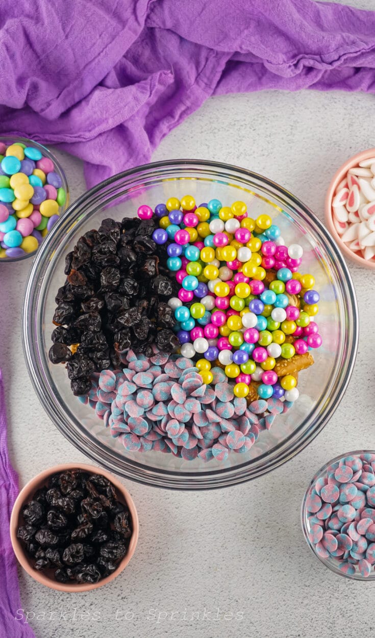Easter Bunny Trail Mix: A Sweet & Salty Springtime Treat - Sparkles to ...