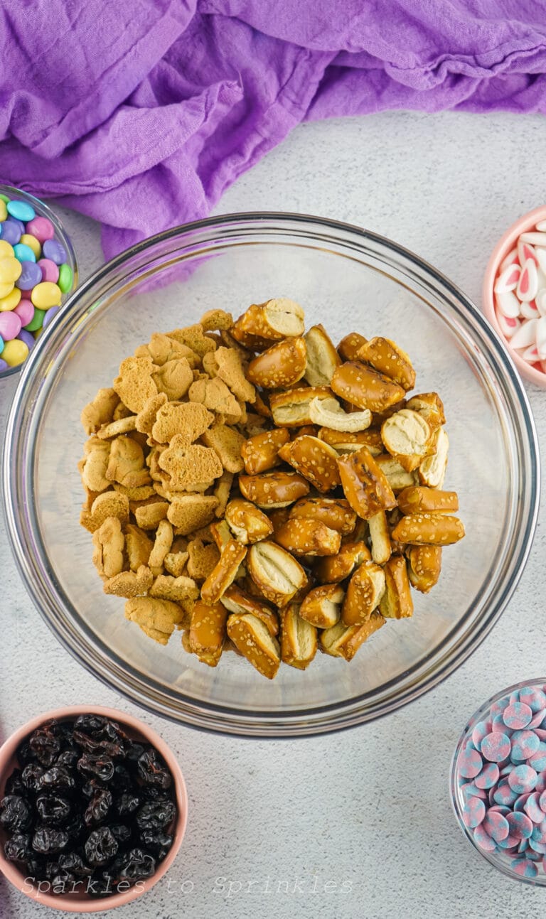 Easter Bunny Trail Mix: A Sweet & Salty Springtime Treat - Sparkles to ...