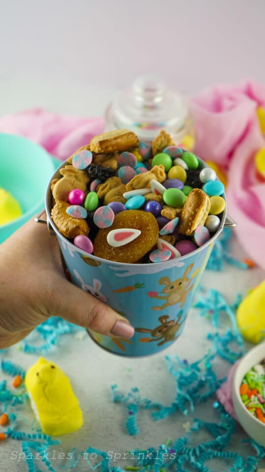 Easter Bunny Trail Mix: A Sweet & Salty Springtime Treat - Sparkles to ...