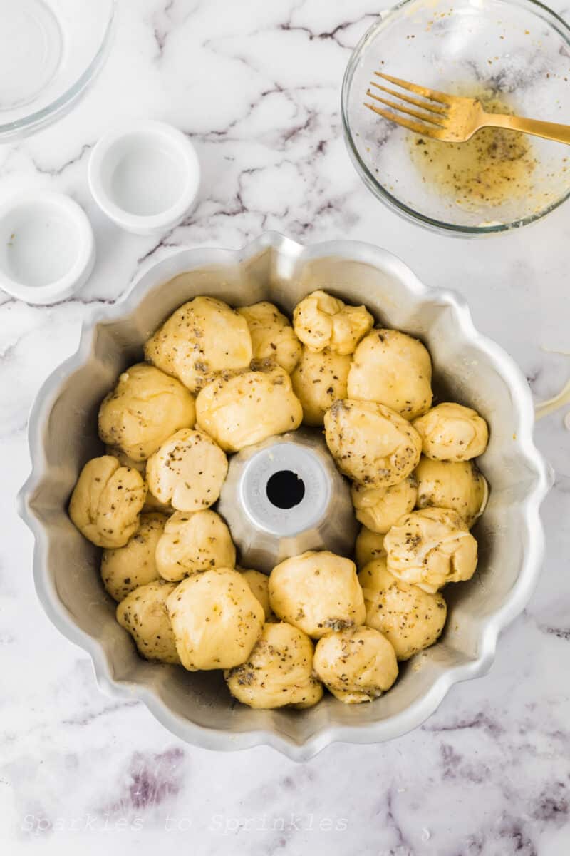 Cheesy Pull-Apart Bread - Sparkles to Sprinkles