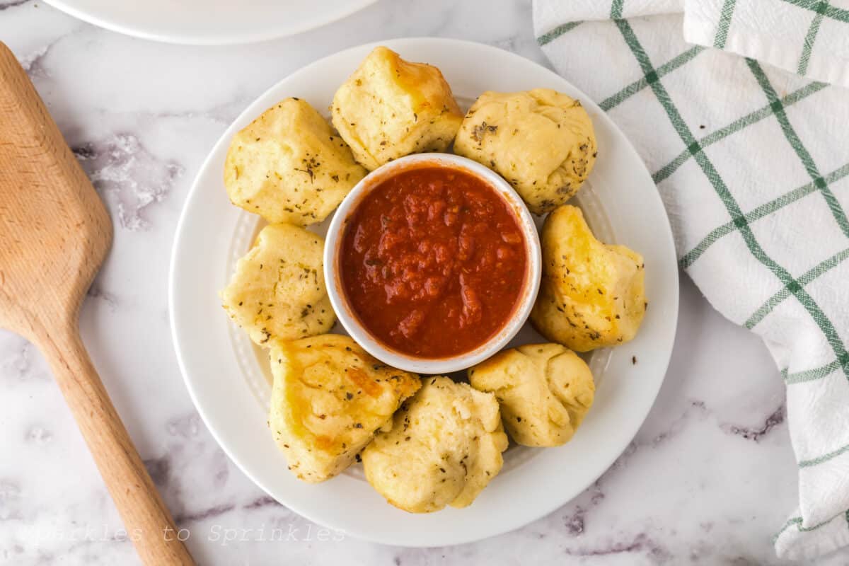 Cheesy Pull-Apart Bread - Sparkles to Sprinkles