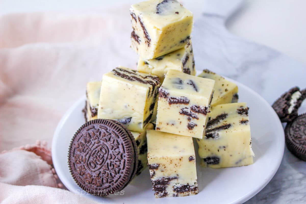 Oreo Fudge: The Ultimate No-Bake Treat - Sparkles to Sprinkles