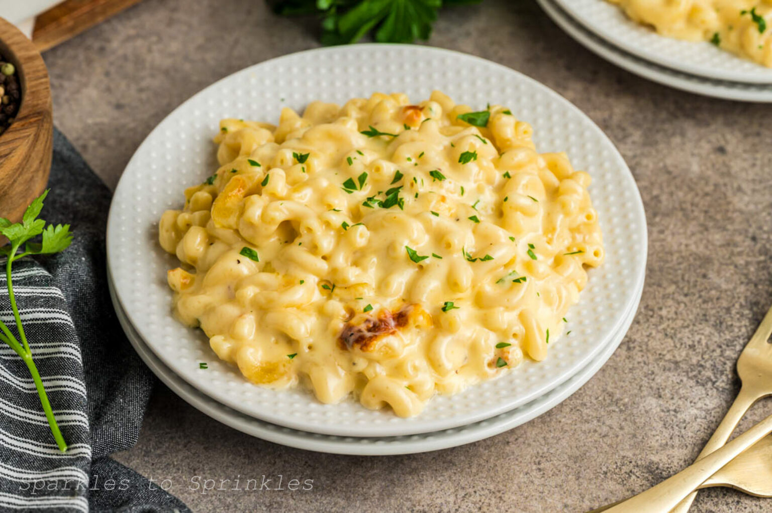 Cracker Barrel Mac and Cheese - Sparkles to Sprinkles
