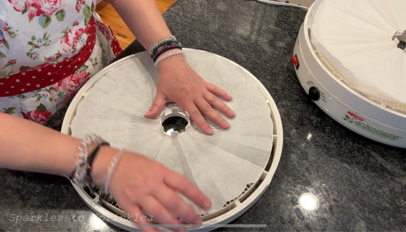 How To Make DIY Parchment Paper Round Liners - Sparkles to Sprinkles