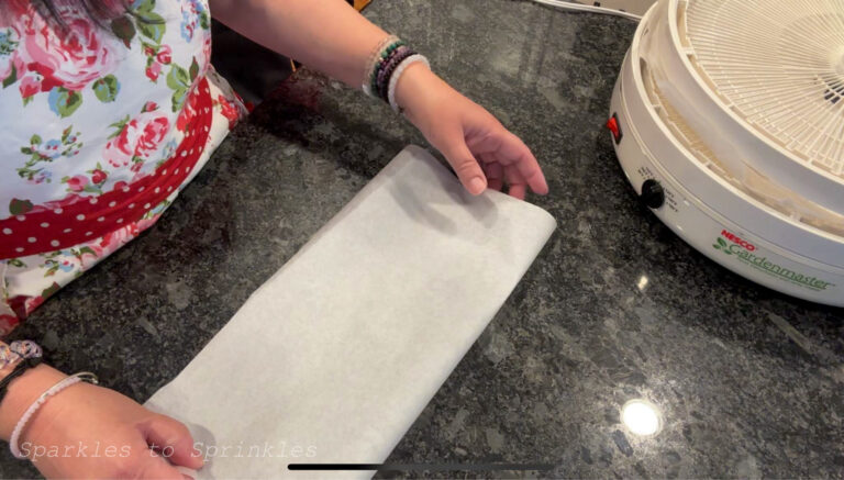 How To Make DIY Parchment Paper Round Liners - Sparkles to Sprinkles