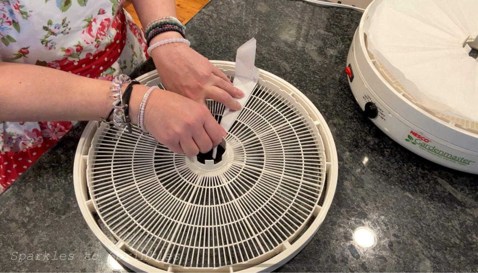 How To Make DIY Parchment Paper Round Liners - Sparkles to Sprinkles