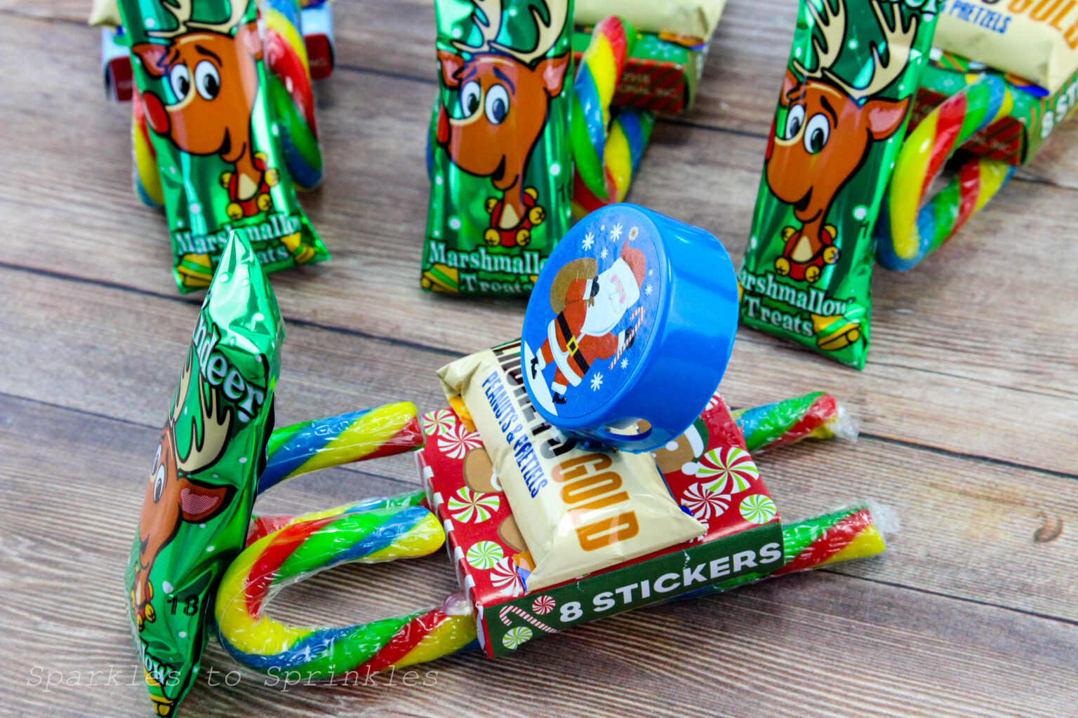 How to Make Santa’s Candy Sleigh: A Fun and Easy Holiday Craft ...